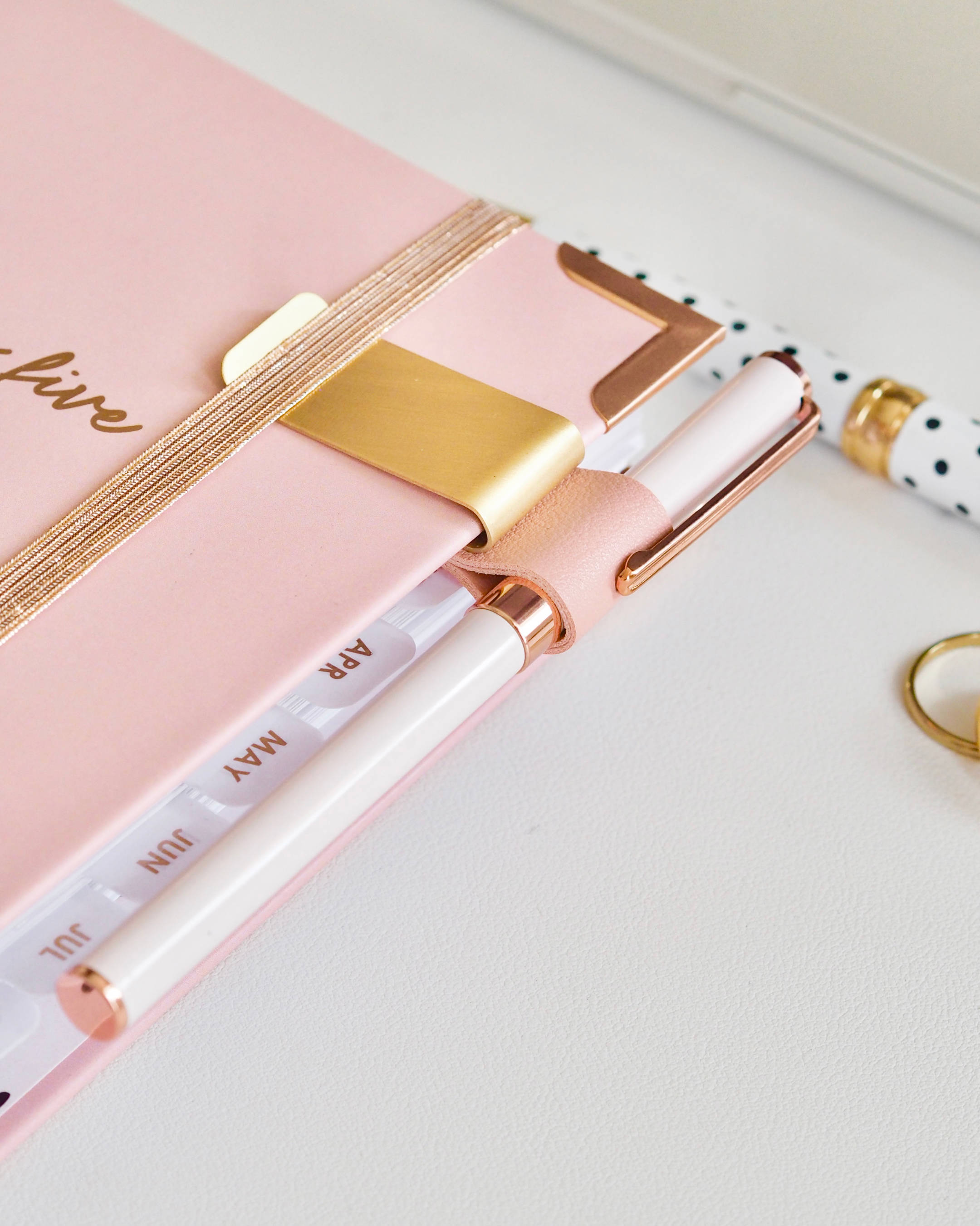 Blush & Rose Gold Gel Pen • ella iconic® – ellaiconic®